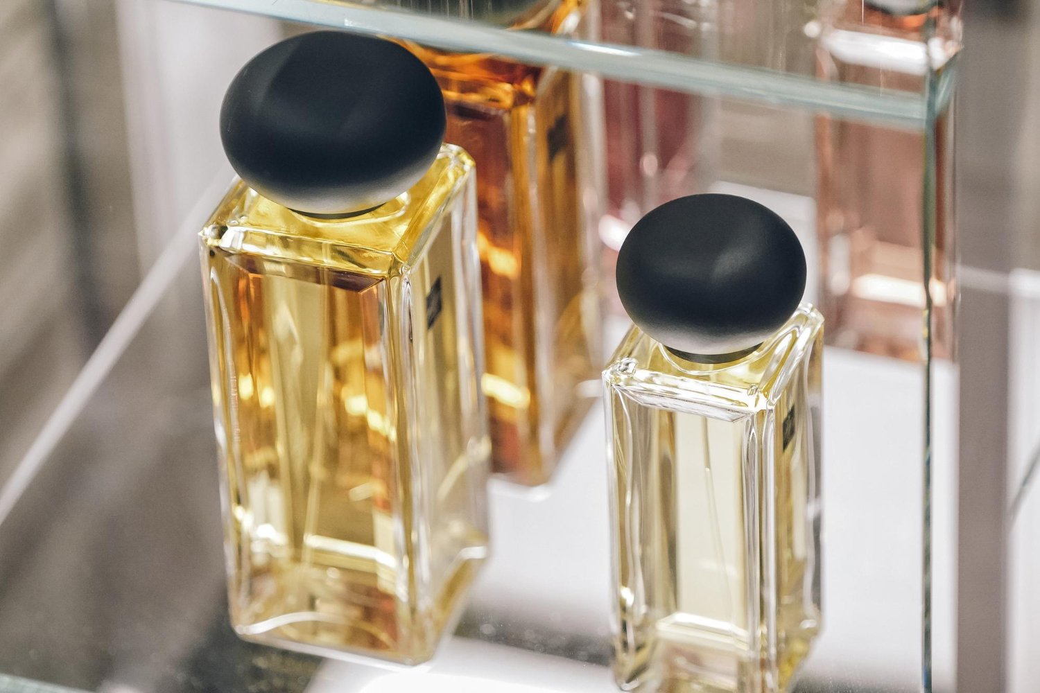 Mini Perfume Samples for Free in 2025: How to Get Yours